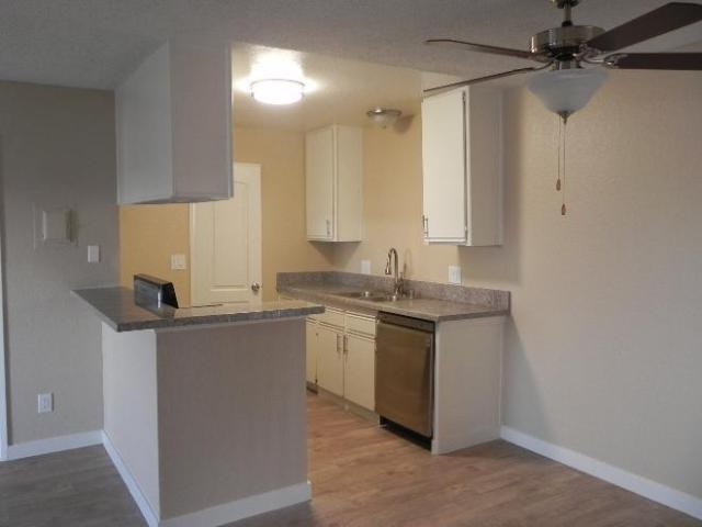 2 Br, 2 bath, Condo 8602 Chapman Ave