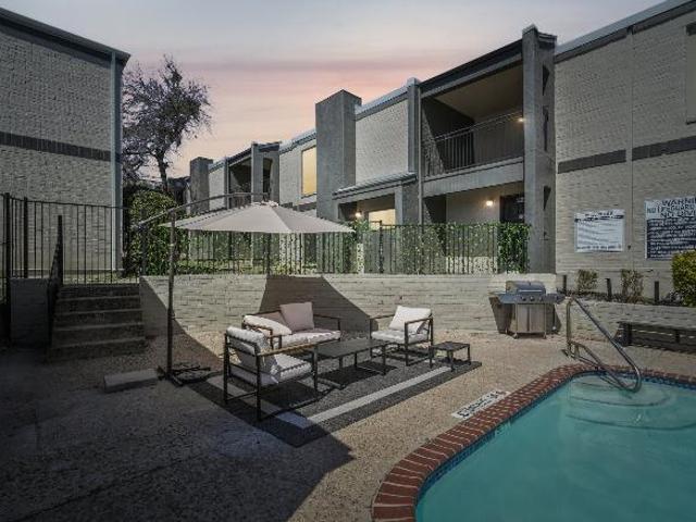 2 Br, 2 bath, Condo 8631 Fairhaven St