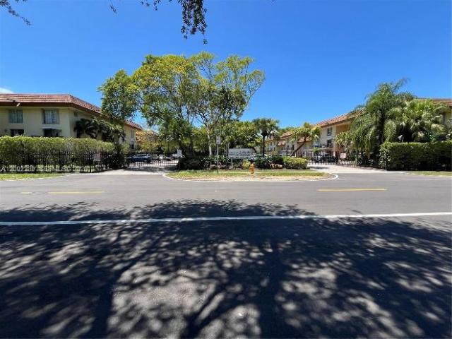 2 Br, 2 bath, Condo 8650 SW 109th Ave