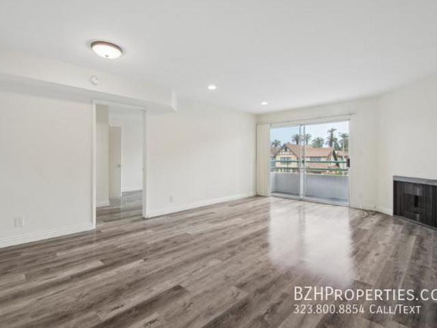 2 Br, 2 bath, Condo 870 Crenshaw Blvd