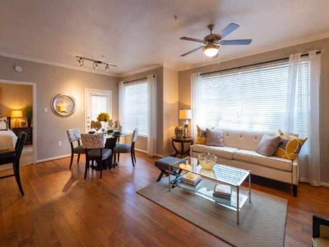 2 Br, 2 bath, Condo 8787 Woodway Dr
