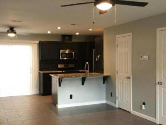 2 Br, 2 bath, Condo 888 Greenfield Ave