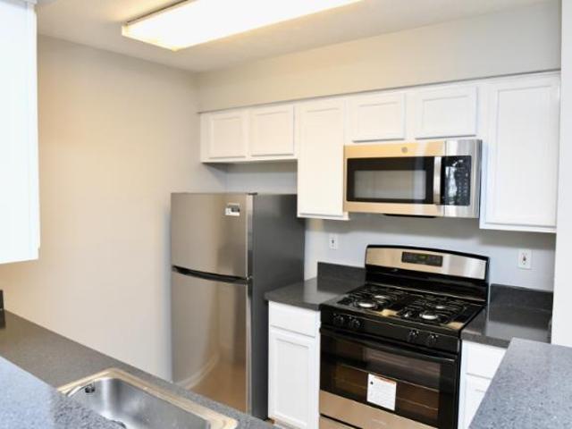 2 Br, 2 bath, Condo 8911 Town Center Cir Unit