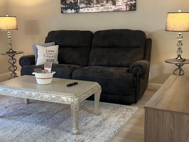 2 Br, 2 bath, Condo 8985 Alcosta Blvd