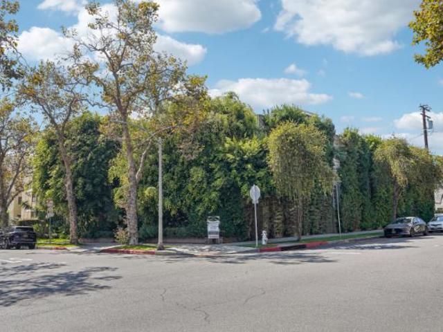 2 Br, 2 bath, Condo 9000 Clifton Way