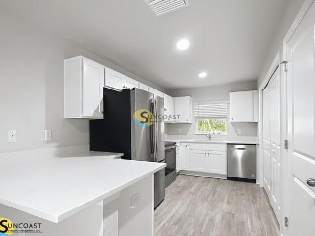 2 Br, 2 bath, Condo 9013 N Travis Dr