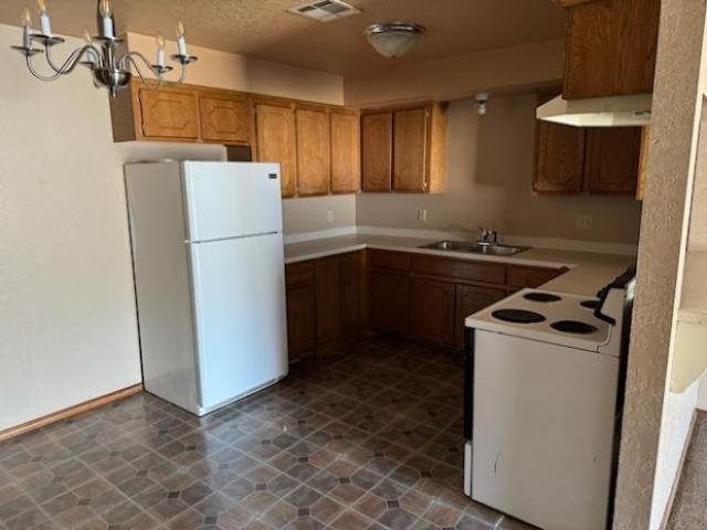 2 Br, 2 bath, Condo 902 Cynthia Street
