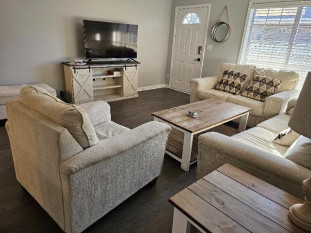 2 Br, 2 bath, Condo 904 N Montgmeyst