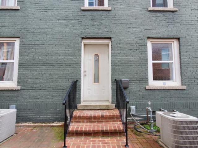 2 Br, 2 bath, Condo 90 E 8th Ave