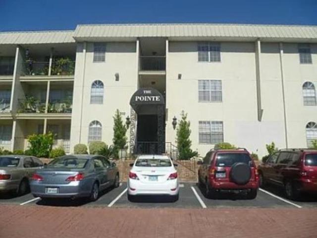 2 Br, 2 bath, Condo 910 Duncan Ln