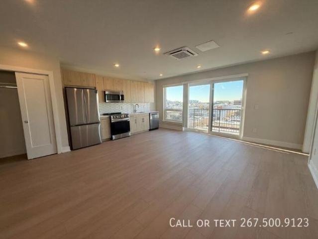 2 Br, 2 bath, Condo 922 N Broad Street