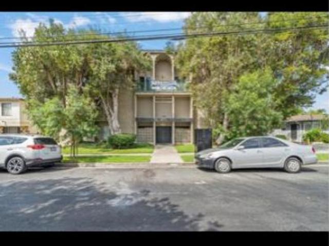 2 Br, 2 bath, Condo 925 N Inglewood Ave