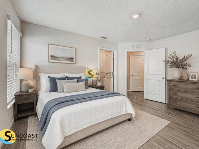 2 Br, 2 bath, Condo 9548 Hood Rd