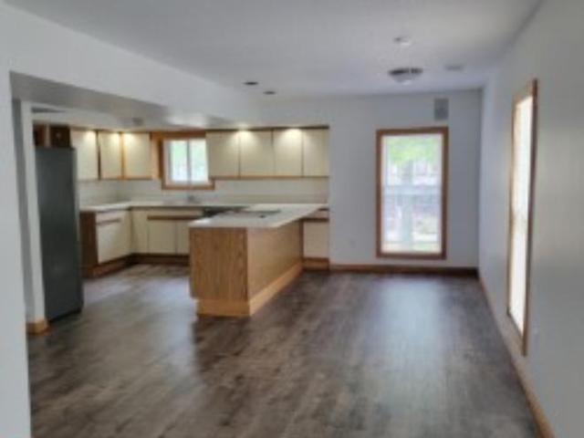 2 Br, 2 bath, Condo 955 W 10th St