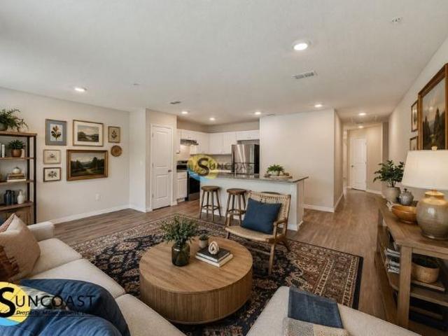 2 Br, 2 bath, Condo 9580 Hood Rd