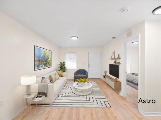 2 Br, 2 bath, Condo 966 22nd Ave S