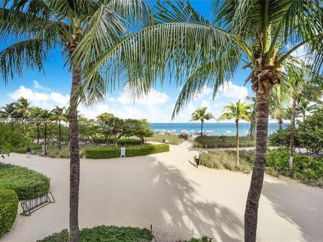 2 Br, 2 bath, Condo 9801 Collins Ave