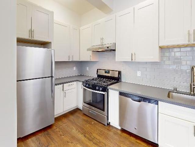 2 Br, 2 bath, Condo 980 Bush St