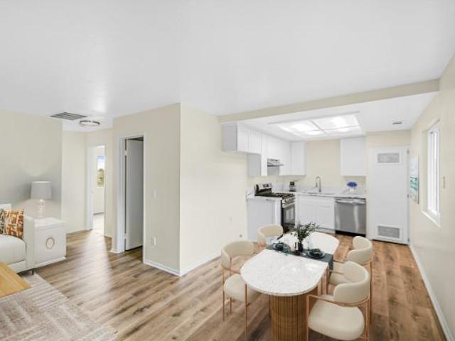 2 Br, 2 bath, Condo 1005 E Avenue R