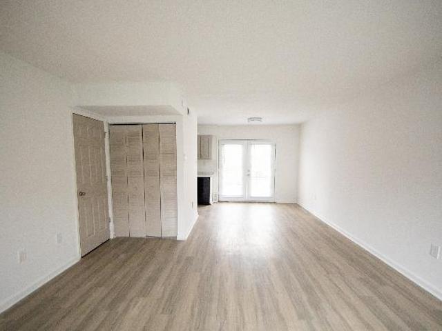 2 Br, 2 bath, Condo 1000 East Main St