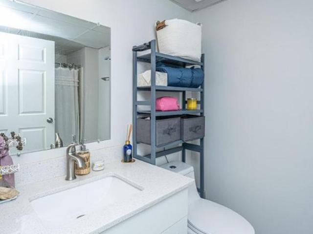2 Br, 2 bath, Condo 1000 King St
