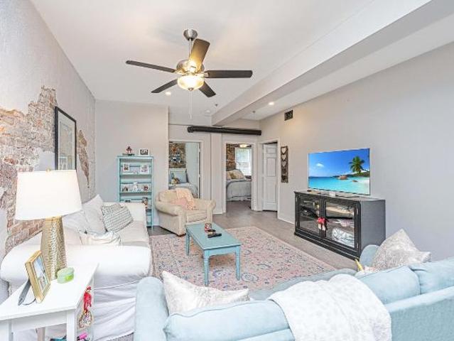 2 Br, 2 bath, Condo 1000 King St