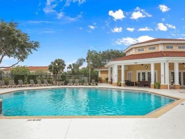 2 Br, 2 bath, Condo 1000 Villagio Circle