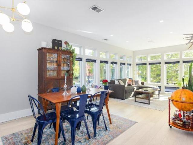 2 Br, 2 bath, Condo 1001 Monroe St NW