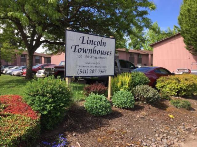 2 Br, 2 bath, Condo 100 190 SE Viewmont Ave