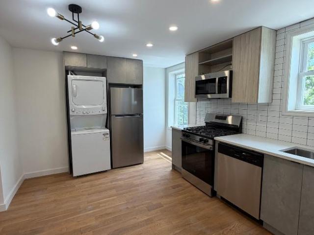 2 Br, 2 bath, Condo 100 Chestnut St