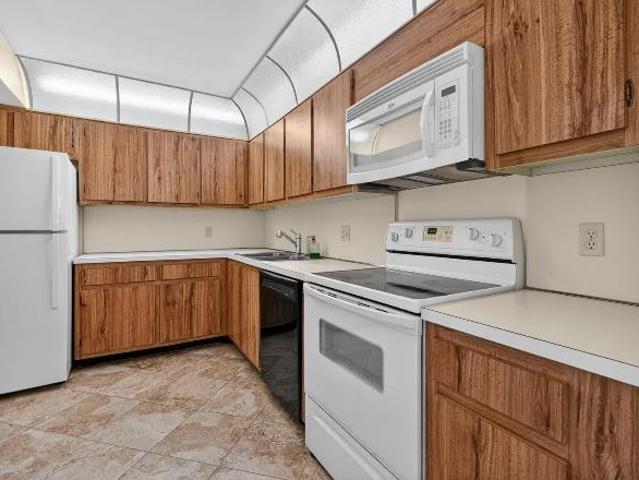 2 Br, 2 bath, Condo 100 Ocean Trail Way