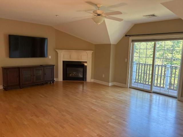 2 Br, 2 bath, Condo 100 Shepards Cove