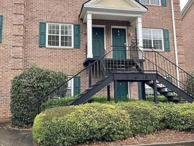 2 Br, 2 bath, Condo 100 Woodstone Dr