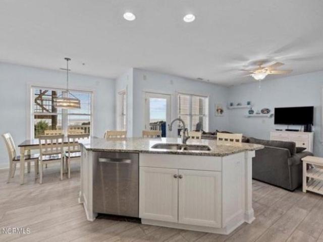 2 Br, 2 bath, Condo 1010101 Salter Path Rd