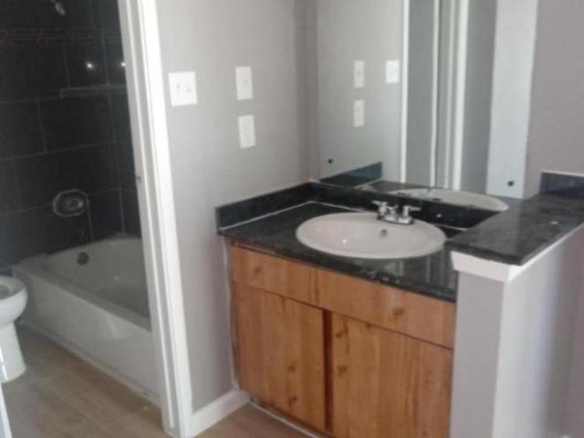2 Br, 2 bath, Condo 10110 Forum Park Dr