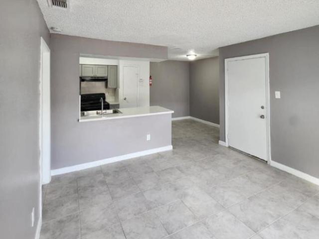 2 Br, 2 bath, Condo 10110 Forum Park Dr