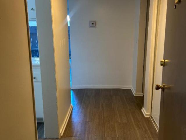 2 Br, 2 bath, Condo 10200 De Soto Ave