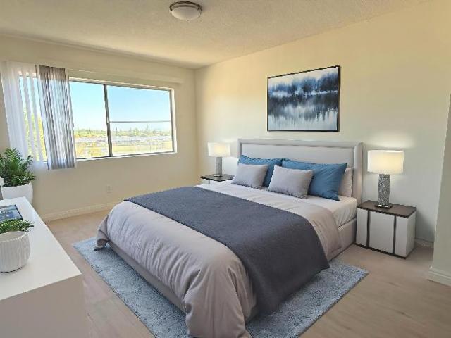 2 Br, 2 bath, Condo 10200 De Soto Ave