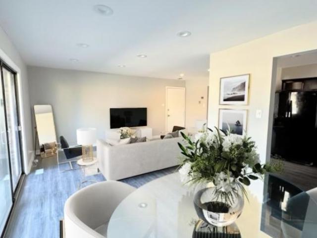 2 Br, 2 bath, Condo 1031 E 151st Street