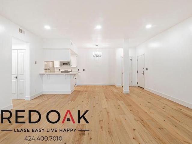 2 Br, 2 bath, Condo 10327 Missouri Ave