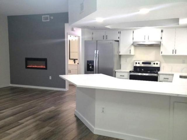 2 Br, 2 bath, Condo 10490 Chalmer Street