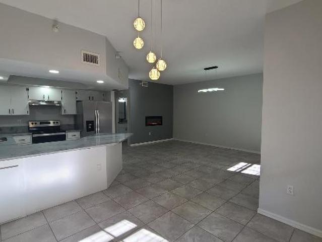 2 Br, 2 bath, Condo 10490 Chalmer Street