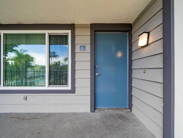 2 Br, 2 bath, Condo 1050 Meadowlake Drive
