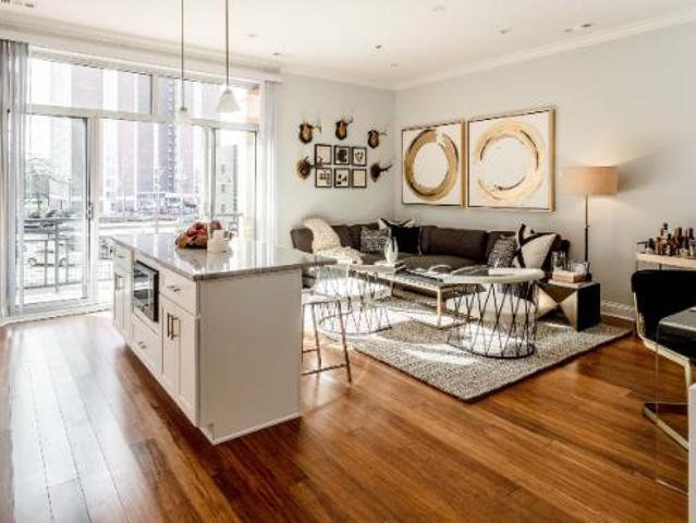 2 Br, 2 bath, Condo 1050 W Monroe