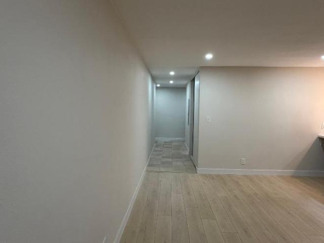 2 Br, 2 bath, Condo 1061 Park Ave