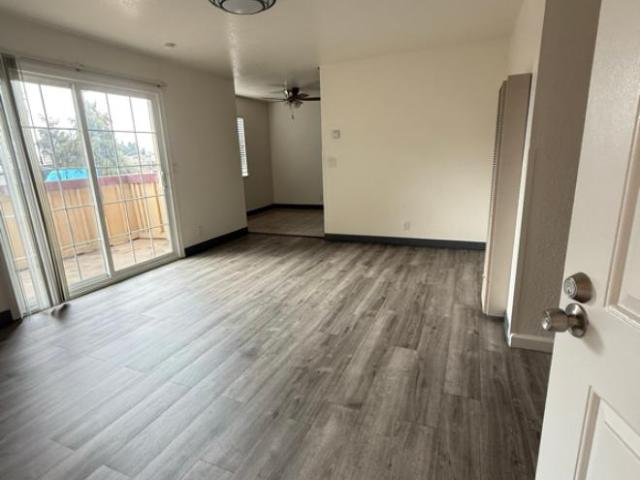 2 Br, 2 bath, Condo 106 E Lewelling Blvd