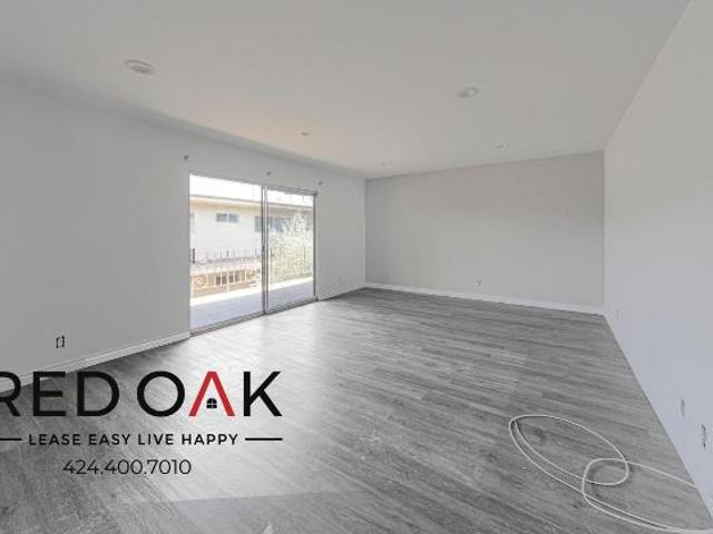 2 Br, 2 bath, Condo 10741 Moorpark St