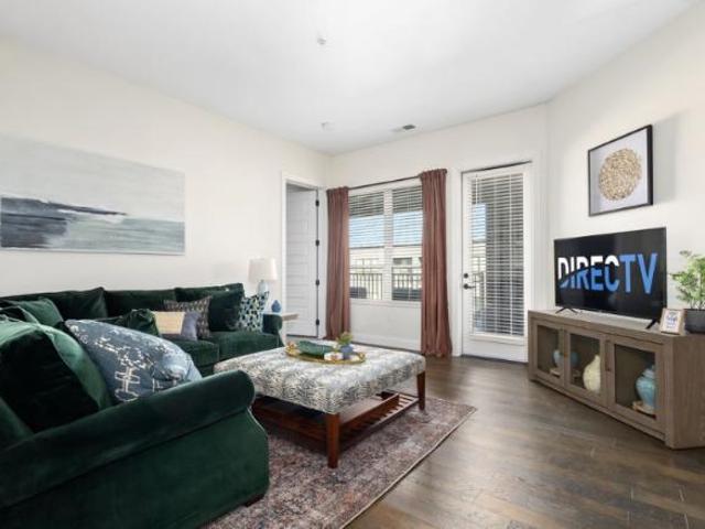 2 Br, 2 bath, Condo 1079 North High Street