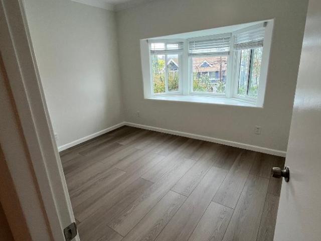 2 Br, 2 bath, Condo 1072 Laguna Ave