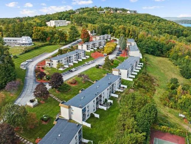 2 Br, 2 bath, Condo 107 Treetop Circle